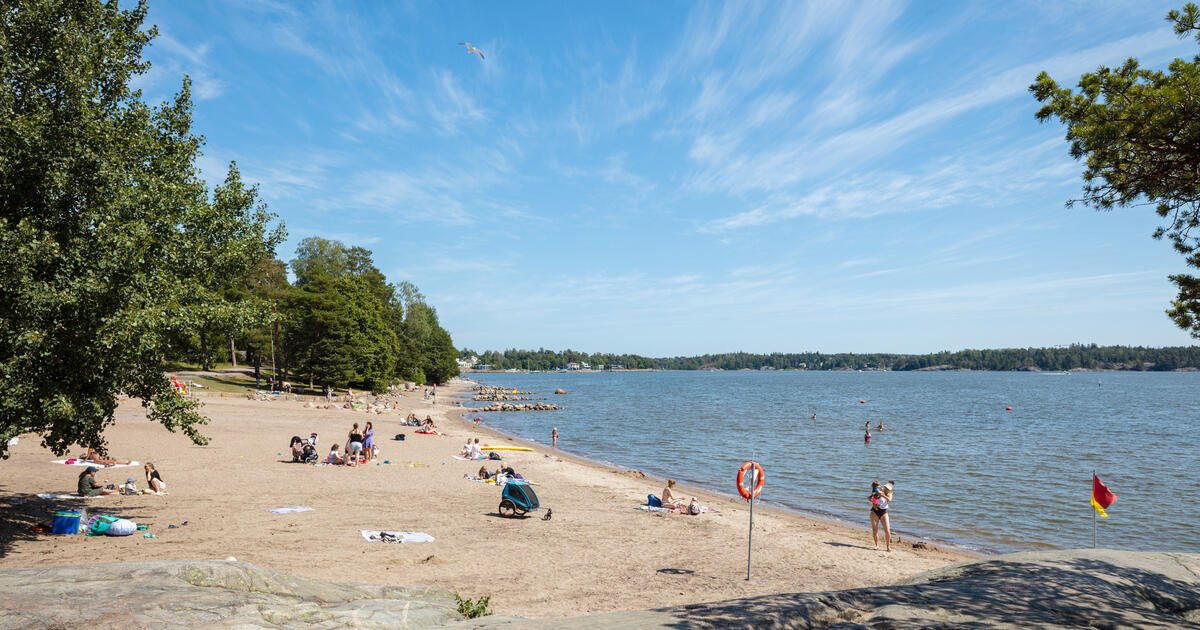 Blåbärslandets badstrand | Helsingfors stad